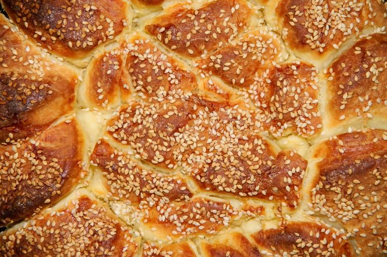 RECEPT: Vazdušasta pogača sa maslacem - Montenegro magazin