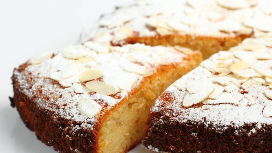 RECEPT: Griz torta sa bademima - Montenegro magazin