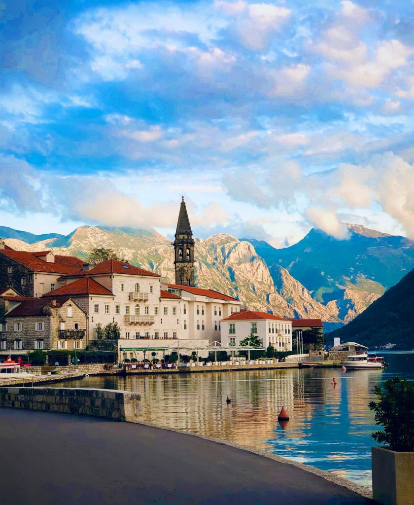 PERAST: Fašinada u čast Gospe od Škrpjela - Montenegro magazin