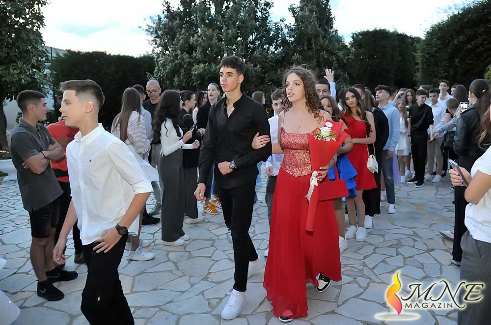 POLUMATURA: Slavili učenici OŠ ,,Radojica Perović" i OŠ ,,Novka Ubović ...