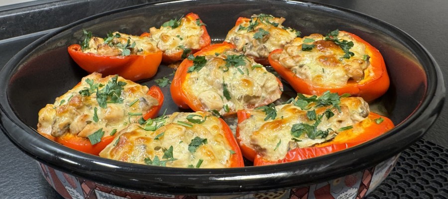 RECEPTI: Paprike sa piletinom i pečurkama - Montenegro magazin